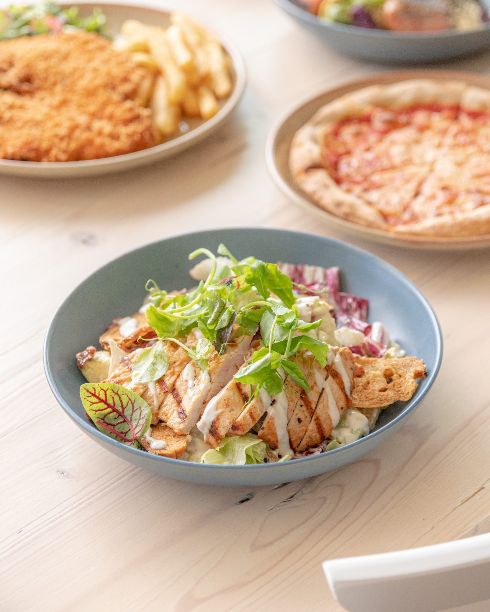 Local Bistro, Book A Table & Order Now - Gold Coast Tavern